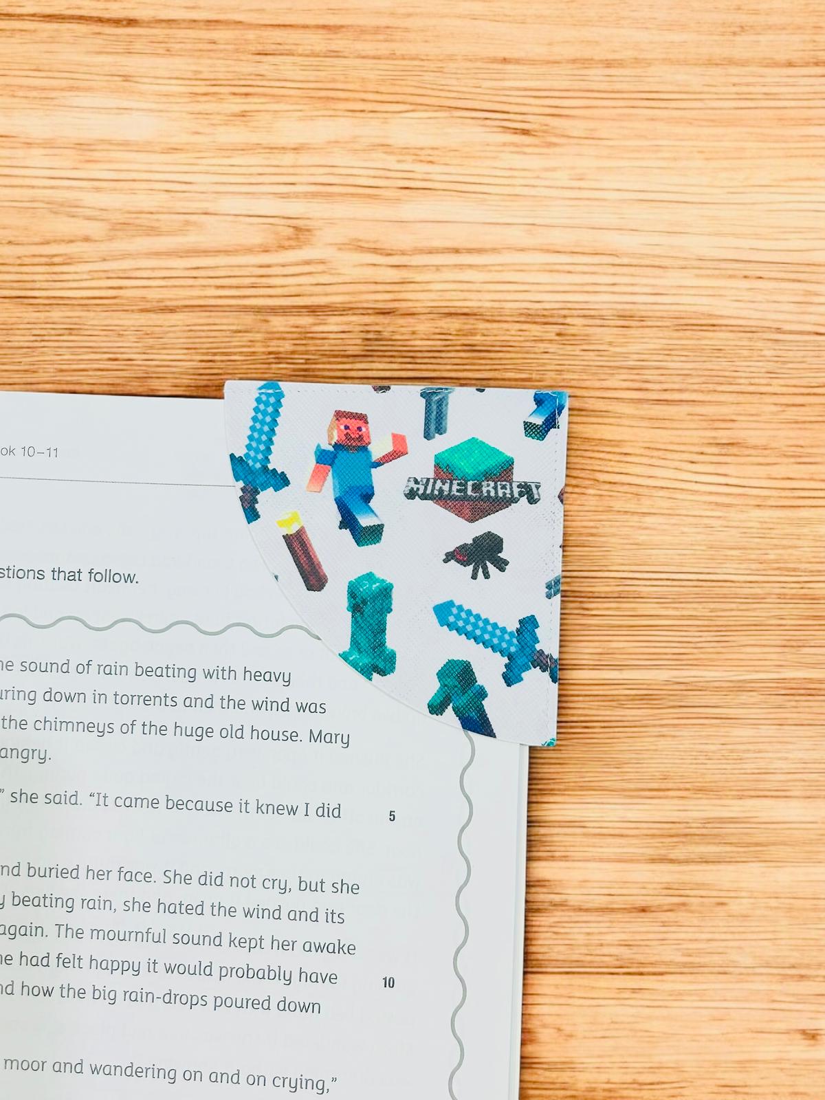 Corner Bookmarks – By Sienna Grace